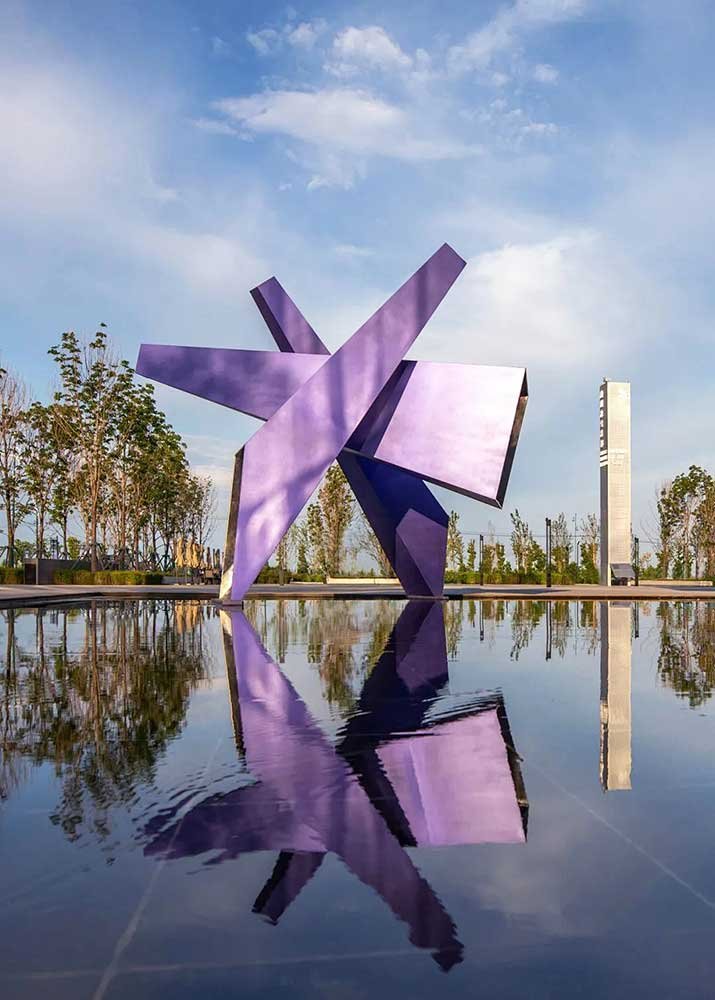 The Aesthetic Significance of Line in Stainless Steel Sculpture - JYF-Metal